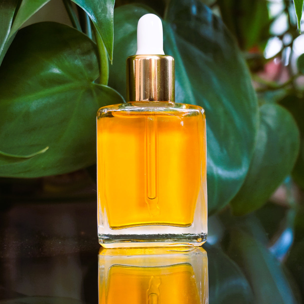 Rose Perfume Base 15ml – Zurma Botanical Oil Studio